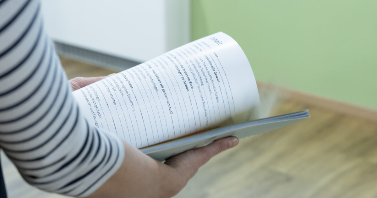FSW.at | Gewalt vorbeugen: Neues Handbuch in einfacher Sprache FSW.at | Gewalt vorbeugen: Neues Handbuch in einfacher Sprache